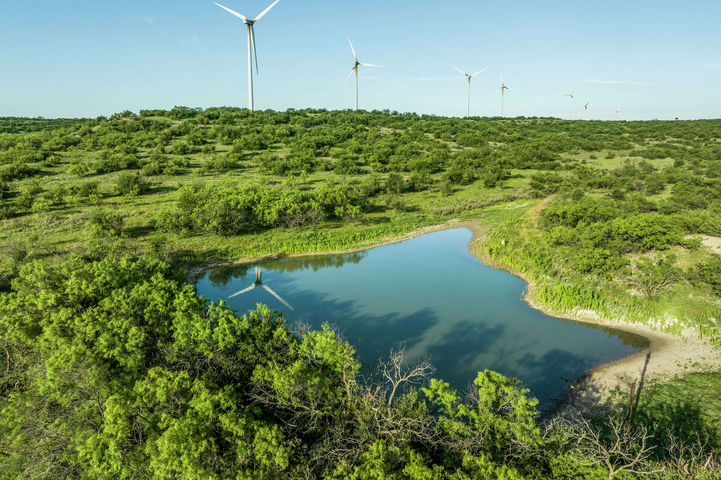 Massive Texas ranch with 54 wind turbines lists for $39M