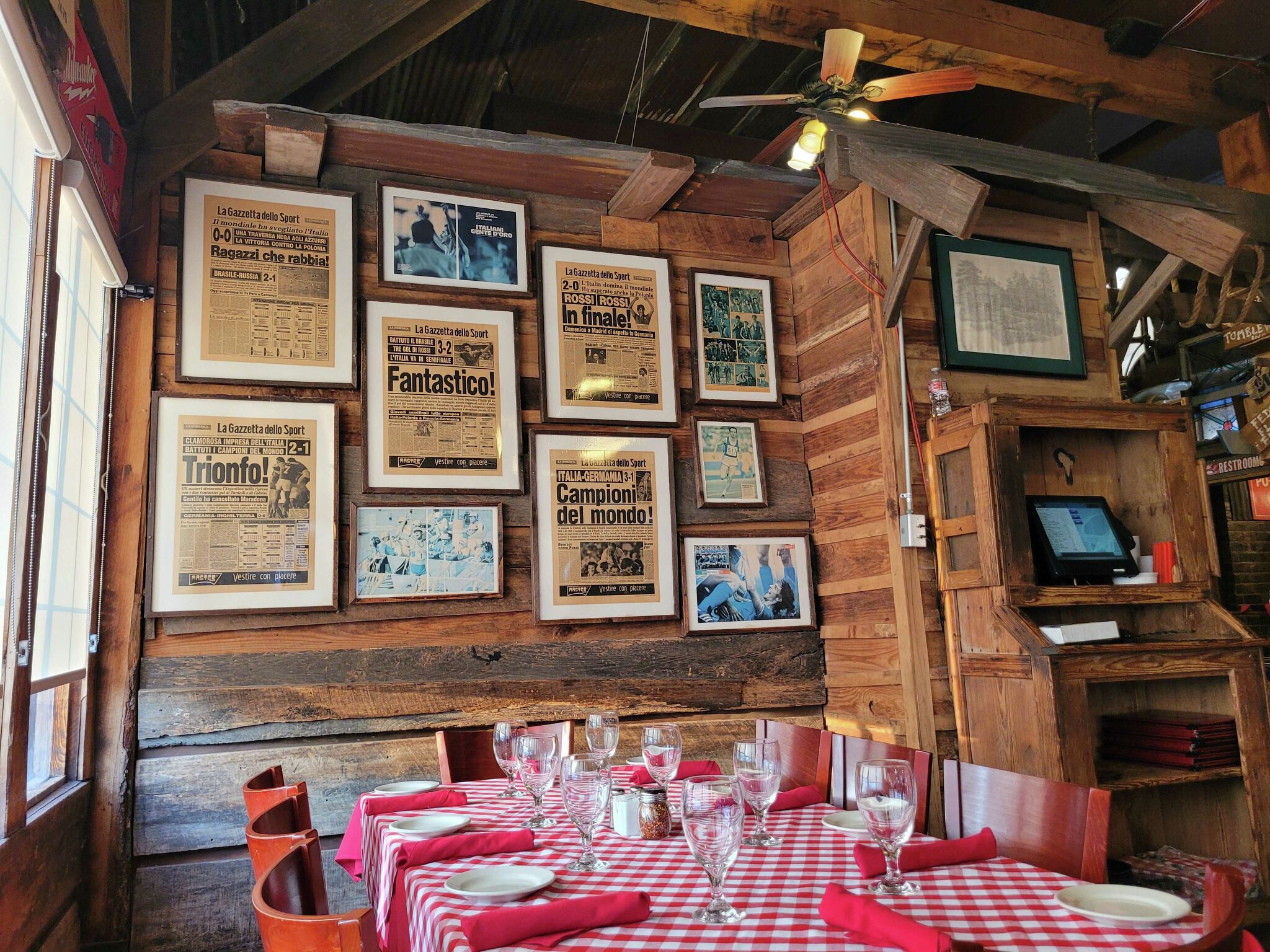 Houston restaurant a time warp to 1980s fine dining