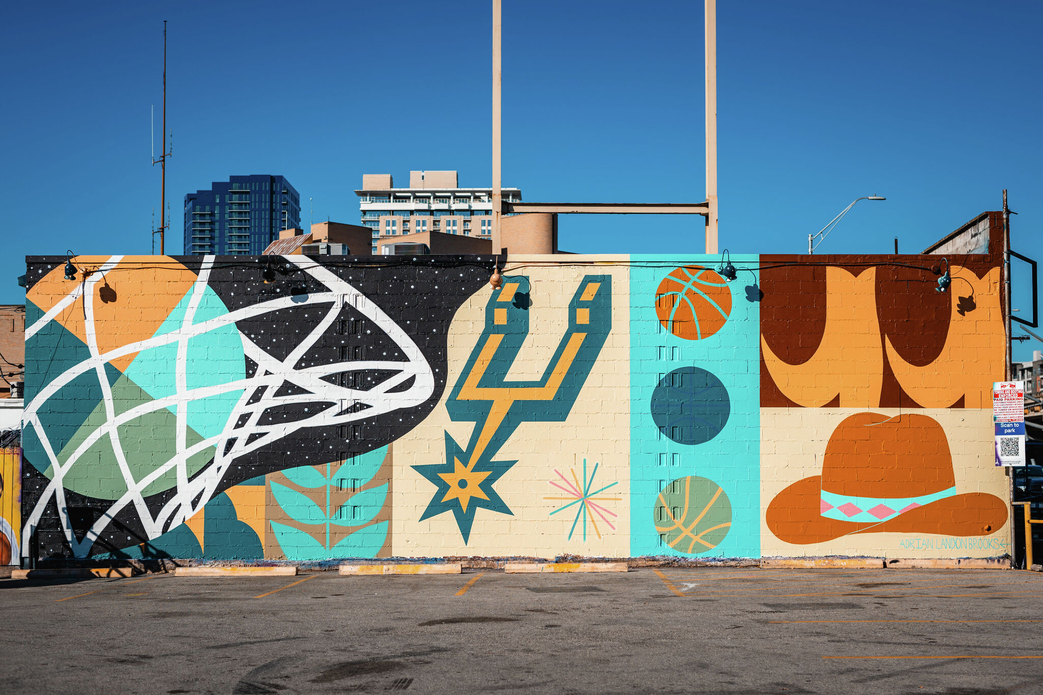 Spurs unveil Austin mural for Spurs Week and I-35 Series