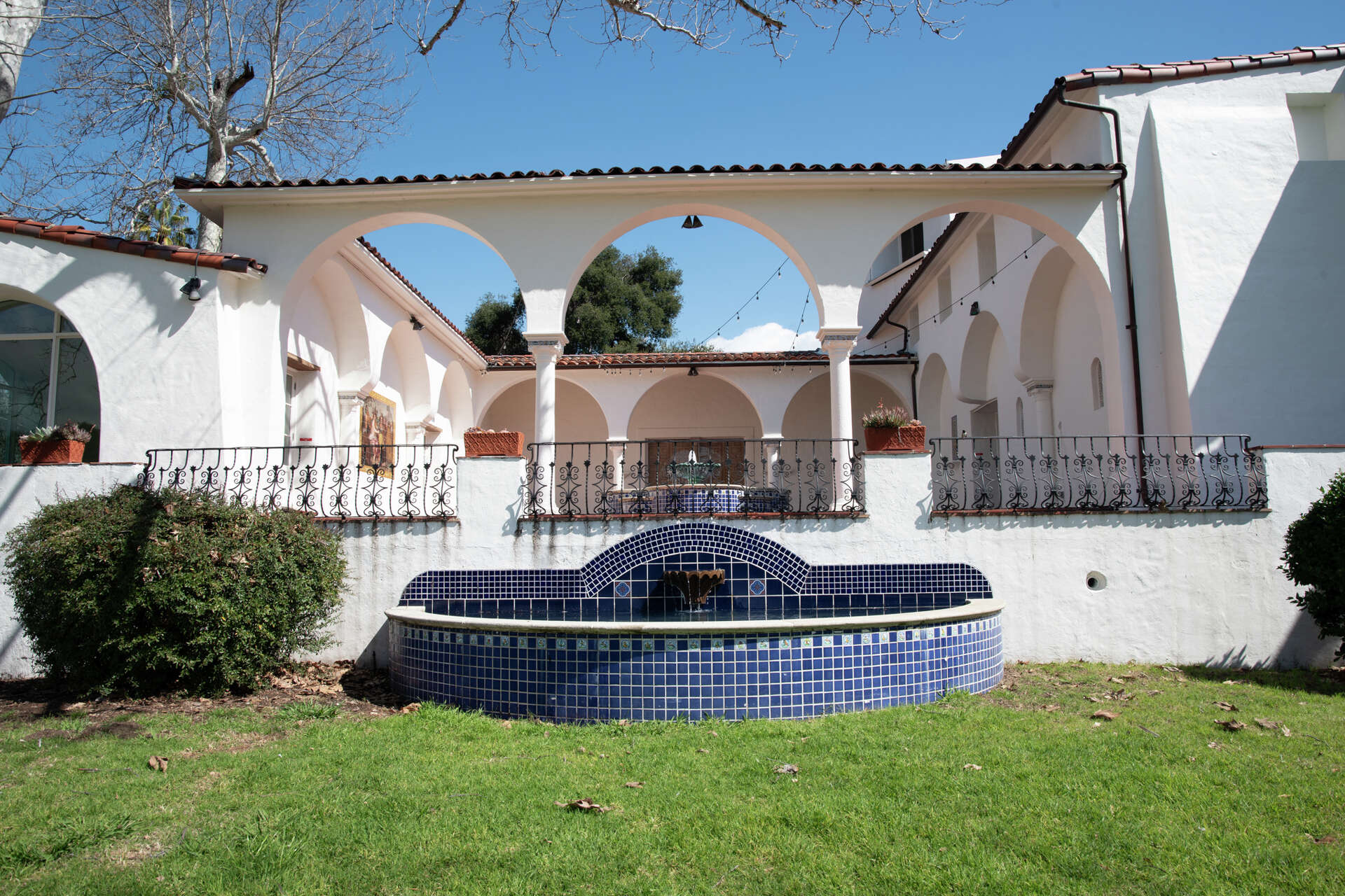 The California ranch tied to Gillette, a cult and 'The Biggest Loser'