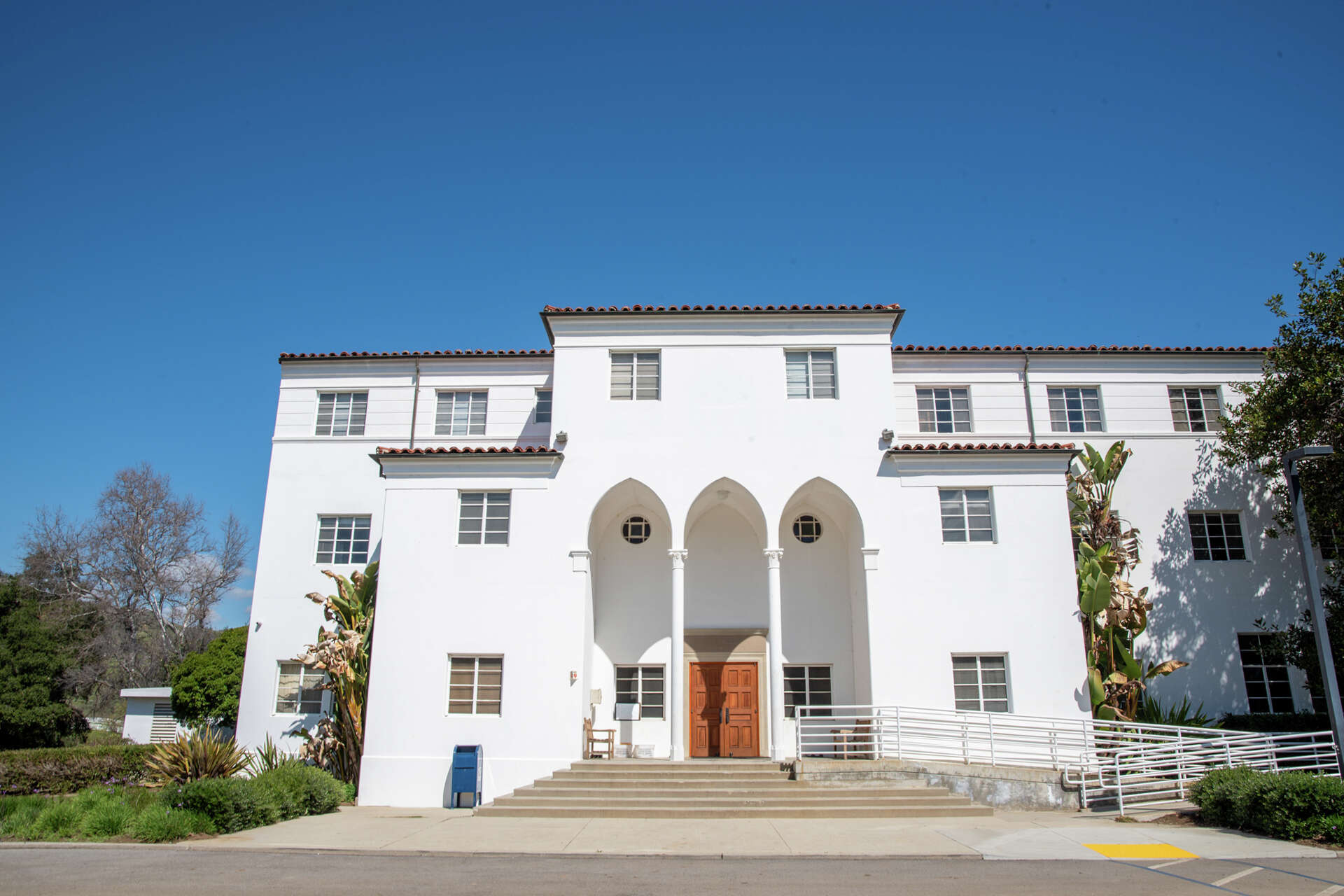 The California ranch tied to Gillette, a cult and 'The Biggest Loser'