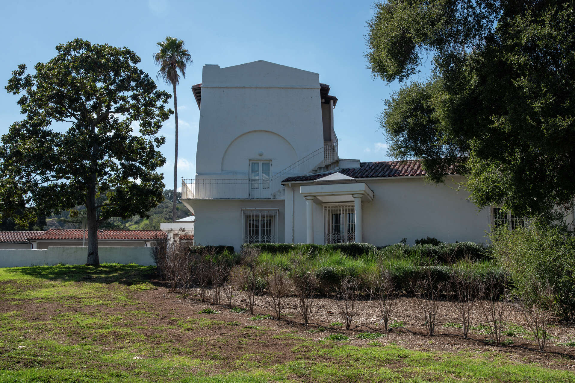 The California ranch tied to Gillette, a cult and 'The Biggest Loser'