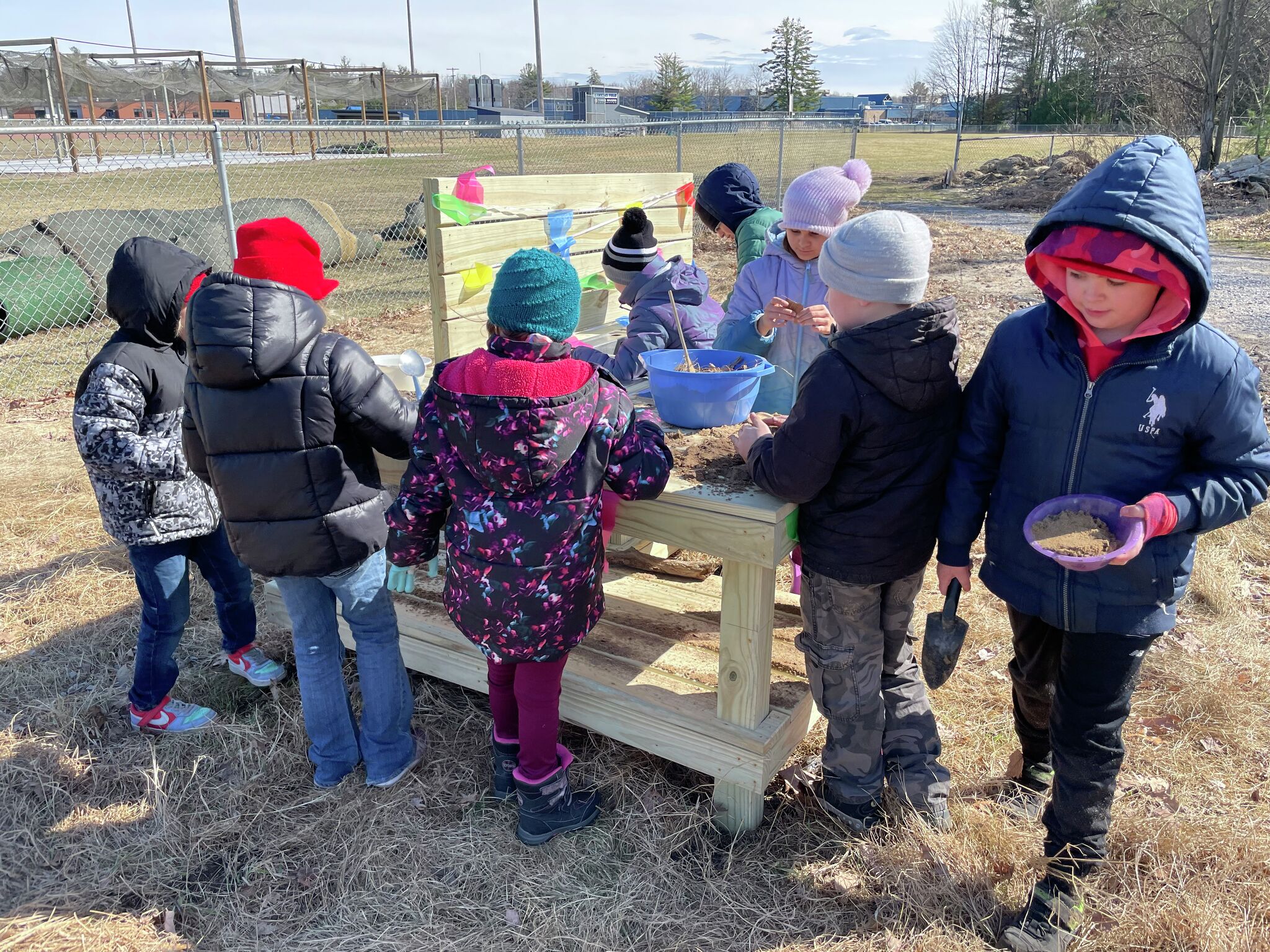 Meridian Elementary School pushes to get kids learning outside