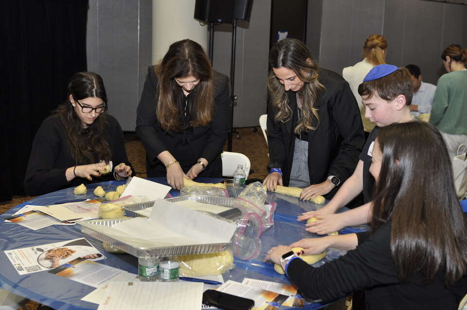 In Photos: The Challah Prince came to Greenwich