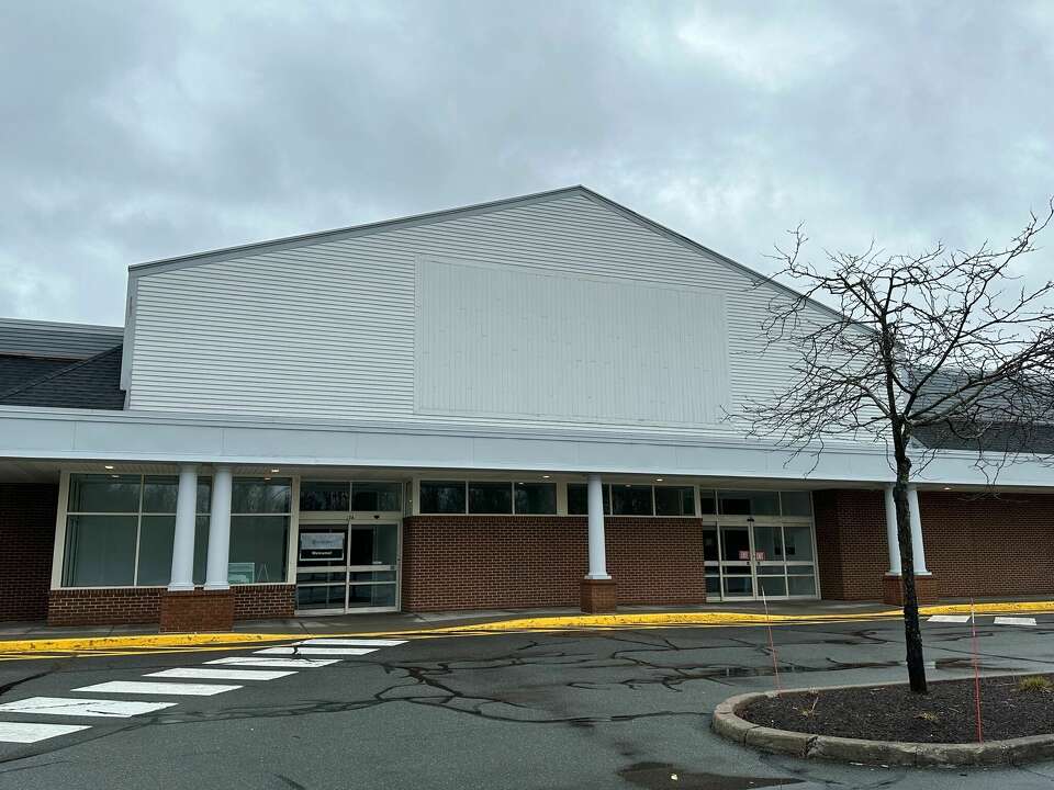 Vernon OKs first indoor pickleball courts at former Sears Hardware