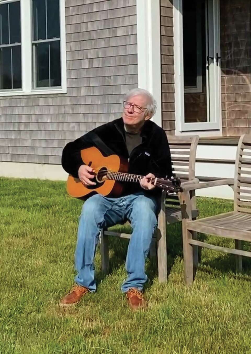 Chance Browne, CT illustrator of 'Hi and Lois' comic, dies at 75