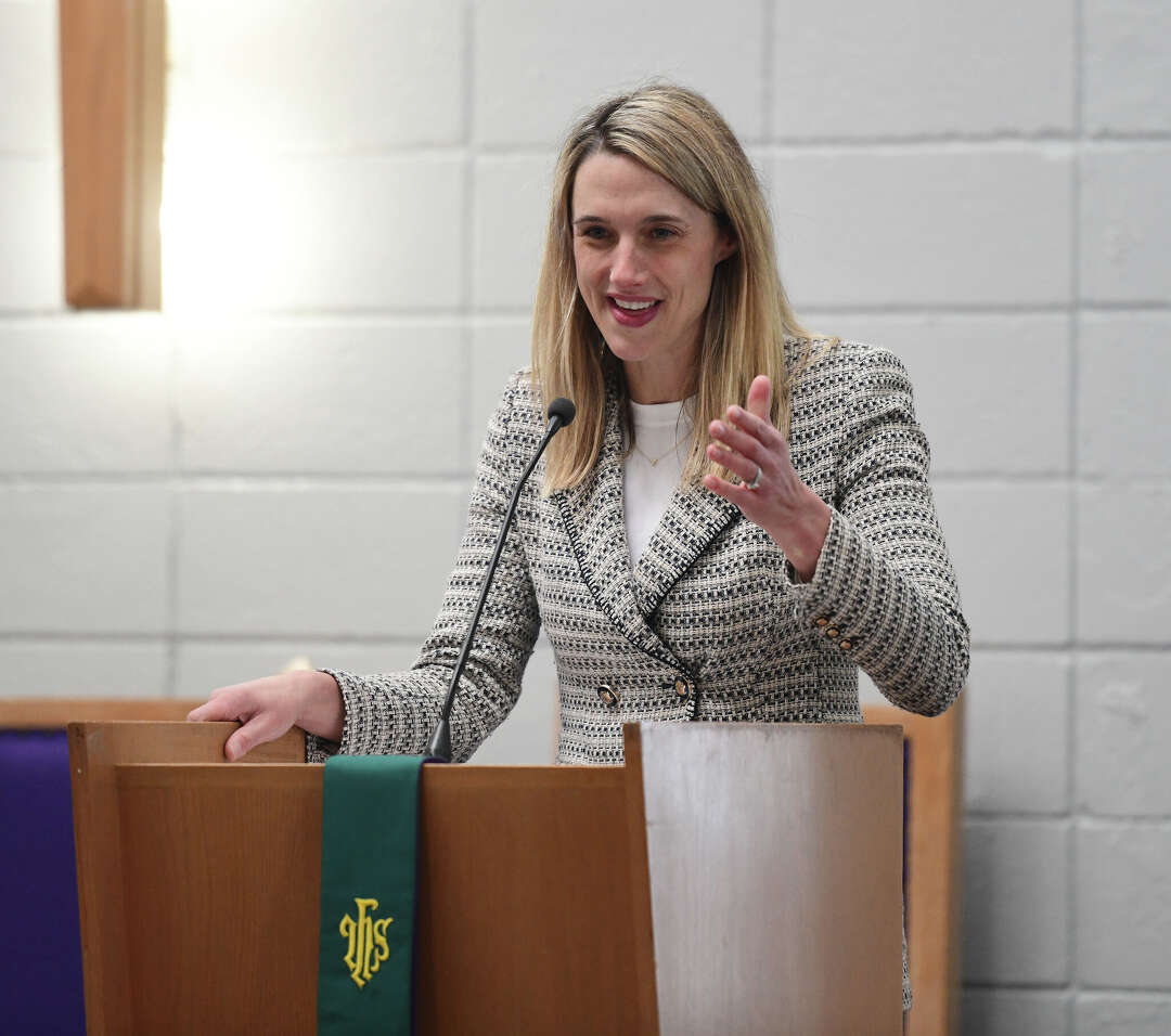 Stamford mayor to speak at Greenwich Country Day commencement