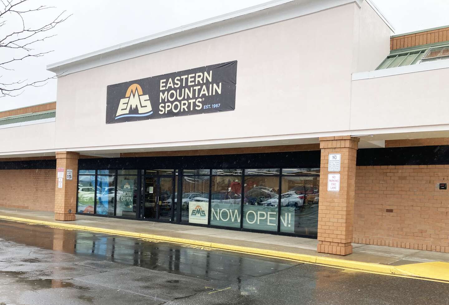 As Round 1 opens at Danbury Fair, retail surges at nearby centers