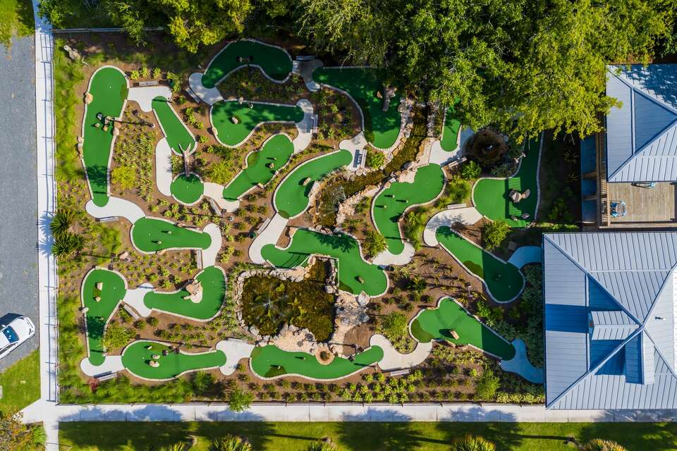 The 7 Best Places to Play Mini Golf in Jacksonville, FL