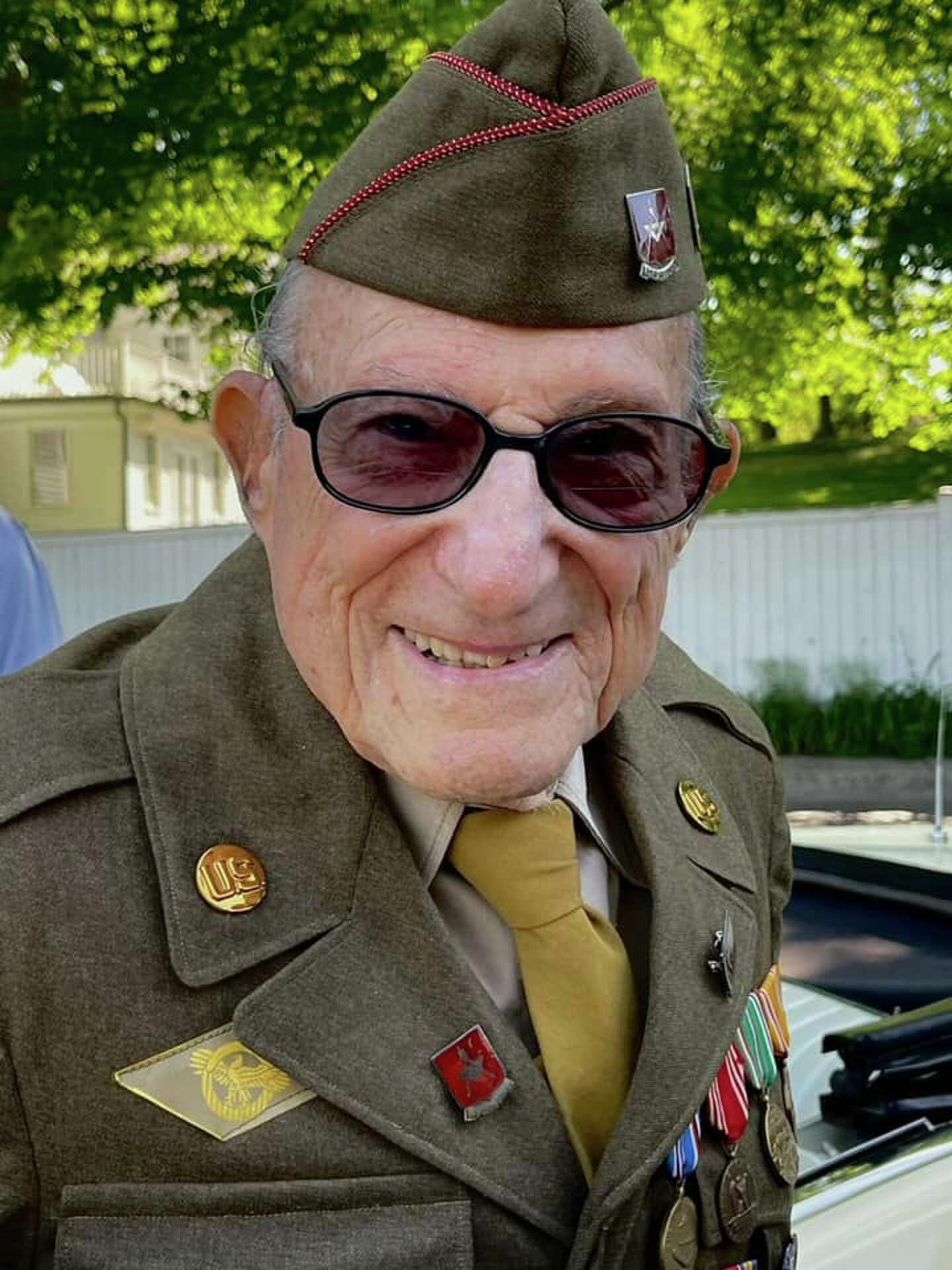 Leonard Fisher,Westport artist, veteran, writer, mapmaker dies aged 99