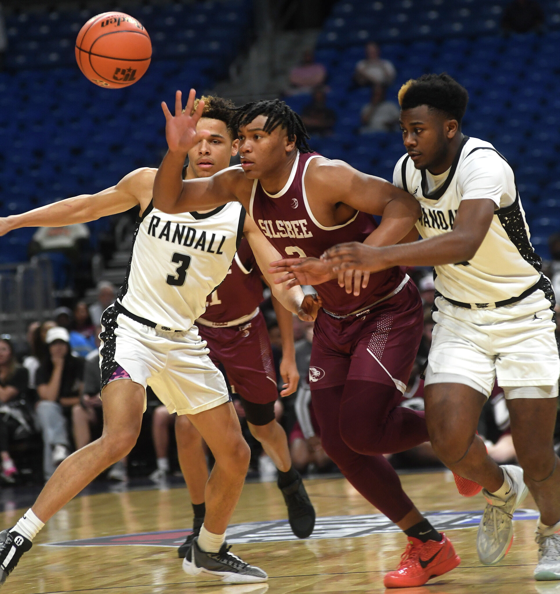 Silsbee advances after their semifinal win over Randall