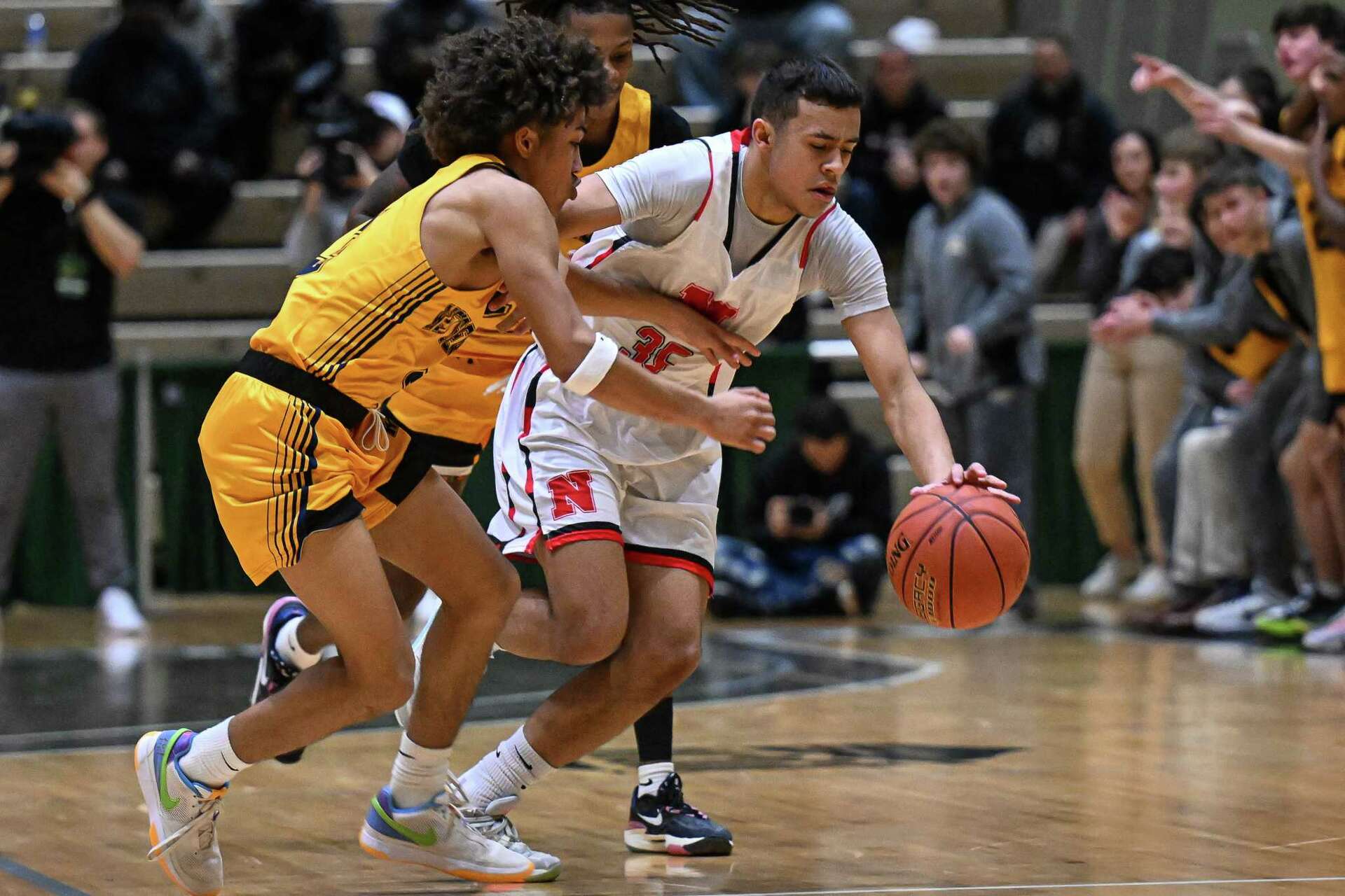 Late rally by West Genesee ends Niskayuna's boys' basketball season