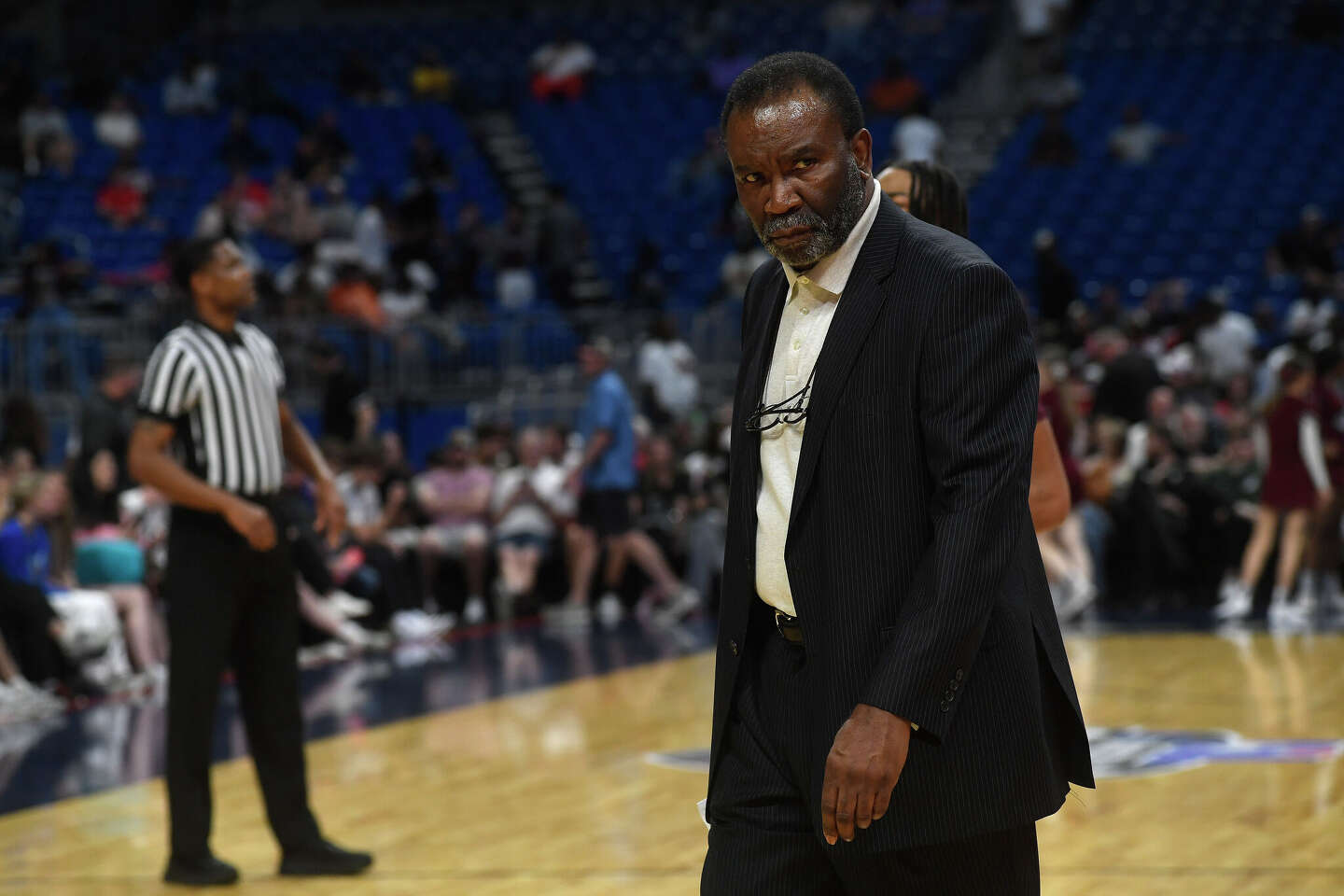 Silsbee, United basketball coaches share friendship, strategy sessions