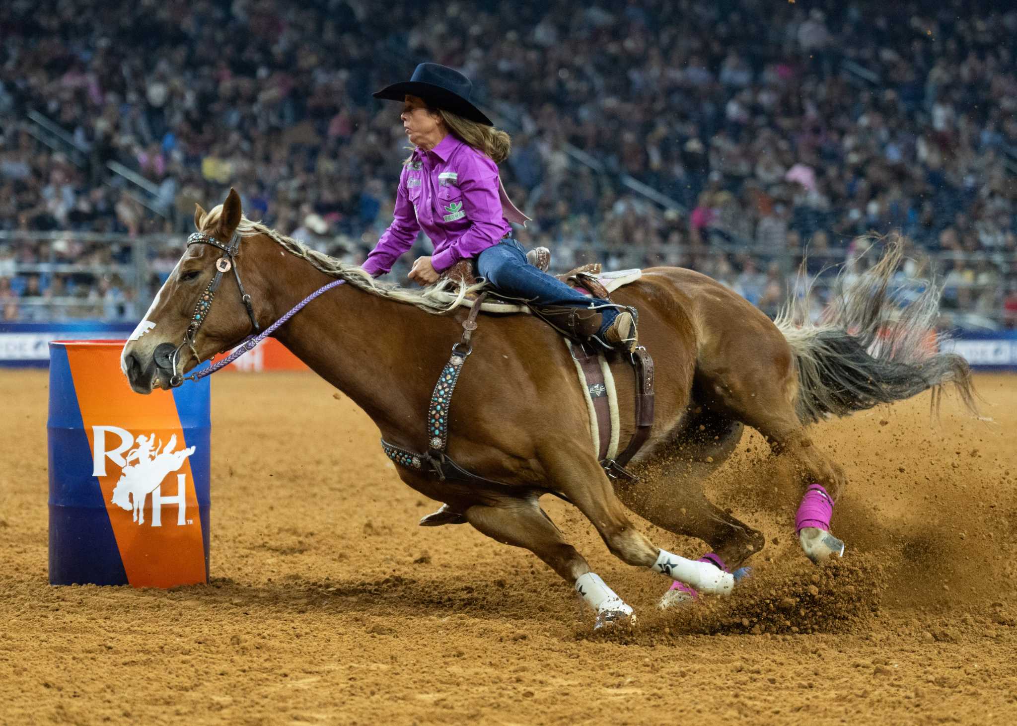 Shelley Morgan, Q Taylor dominate RodeoHouston Super Series IV