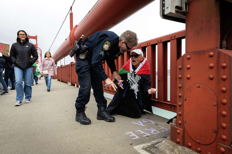 More than 100 march for Gaza with Code Pink on Golden Gate Bridge