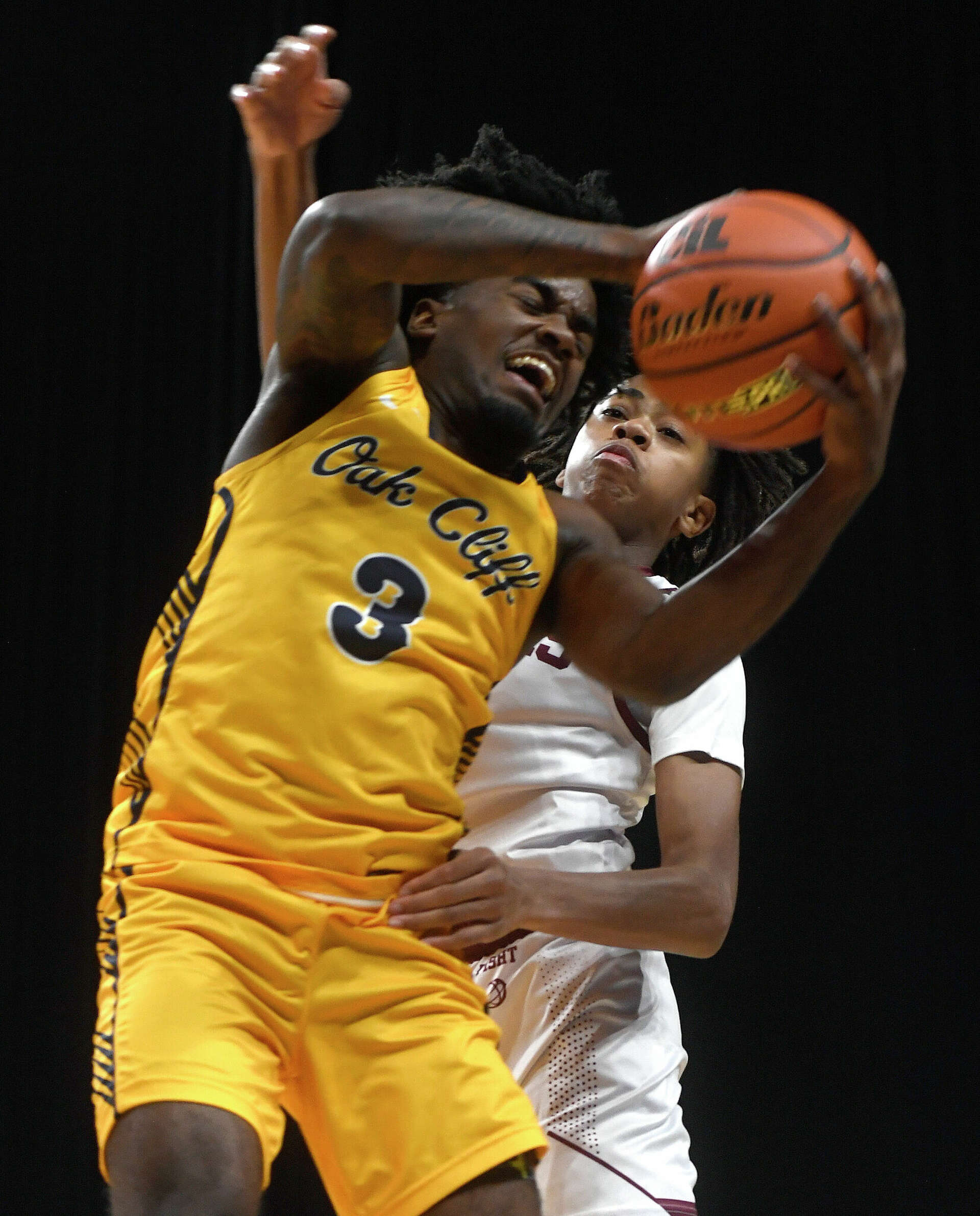 Boys basketball playoffs: Silsbee Tigers drop state title game