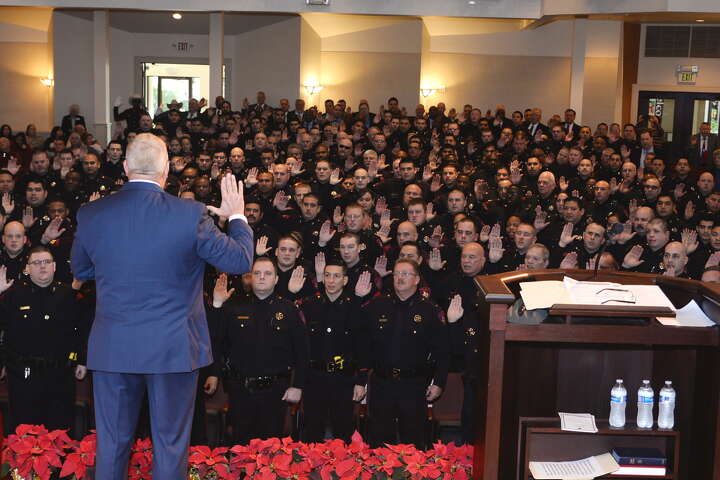 What does a constable do in Harris County?