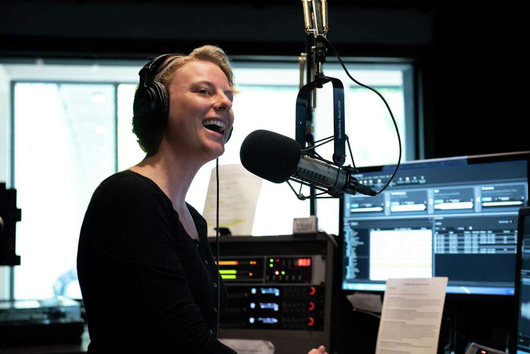 KEXP Seattle sets date for first Bay Area radio broadcast