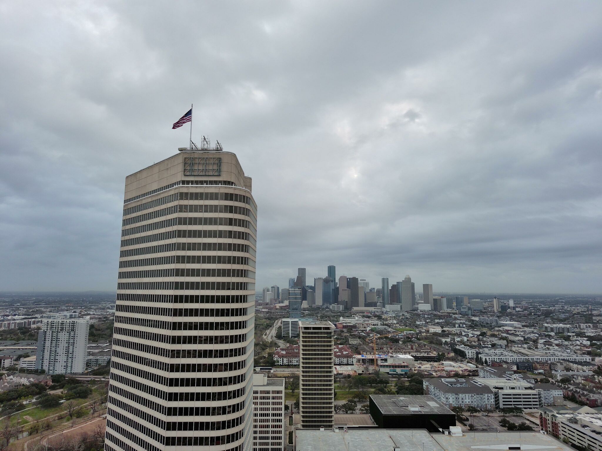 'AIG' sign on iconic Houston tower is removed from building