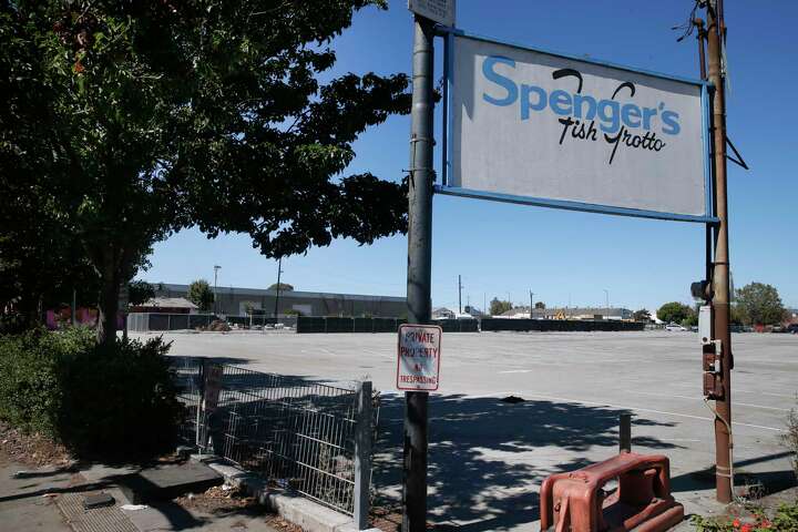 Controversial Berkeley shellmound burial site to be returned to Ohlone