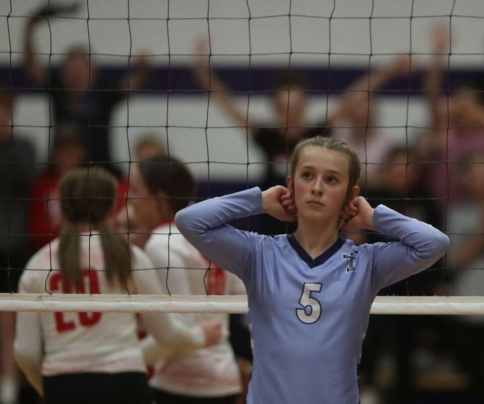 Gallery: Triopia 8th-grade volleyball at sectionals
