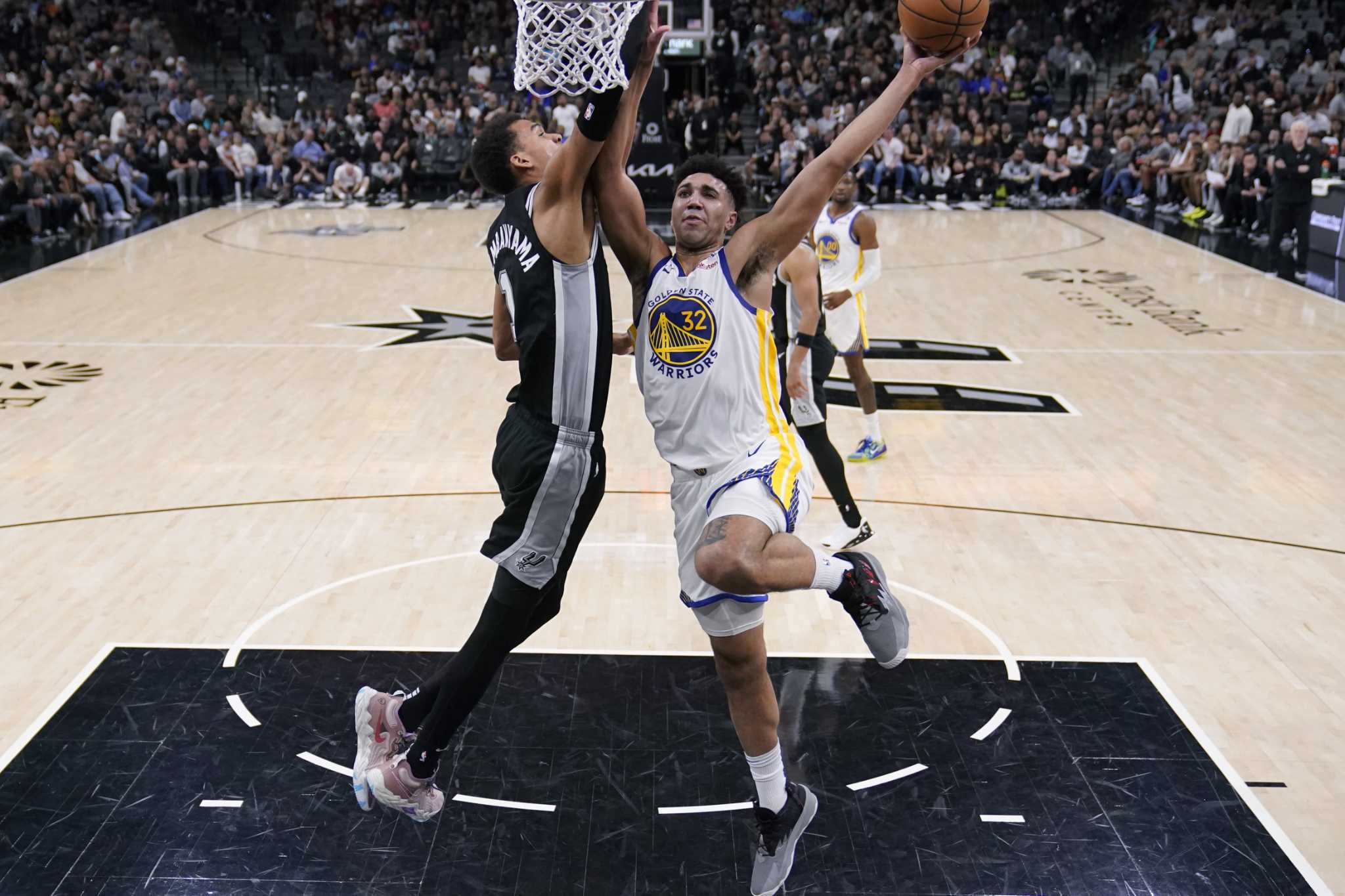 Warriors’ Kevon Looney embraces ‘game changer’ Trayce Jackson-Davis