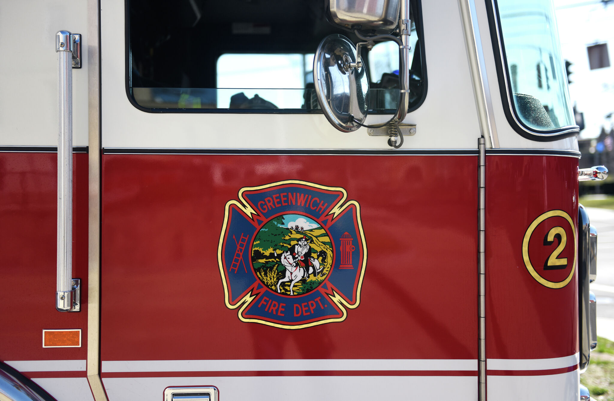 Greenwich approves new labor contracts for firefighters, town workers