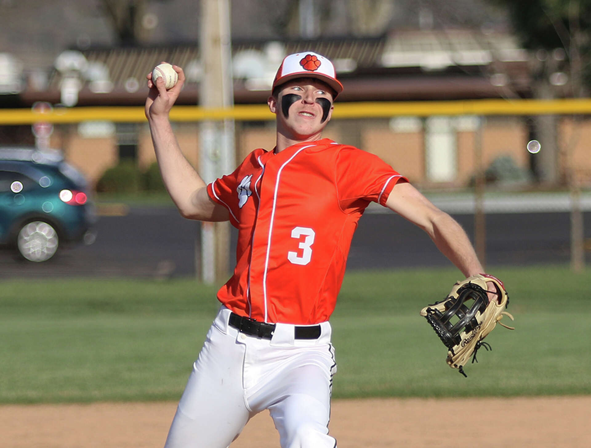 TUESDAY BASEBALL: Roxana routs Greenfield; Miners' streak ends