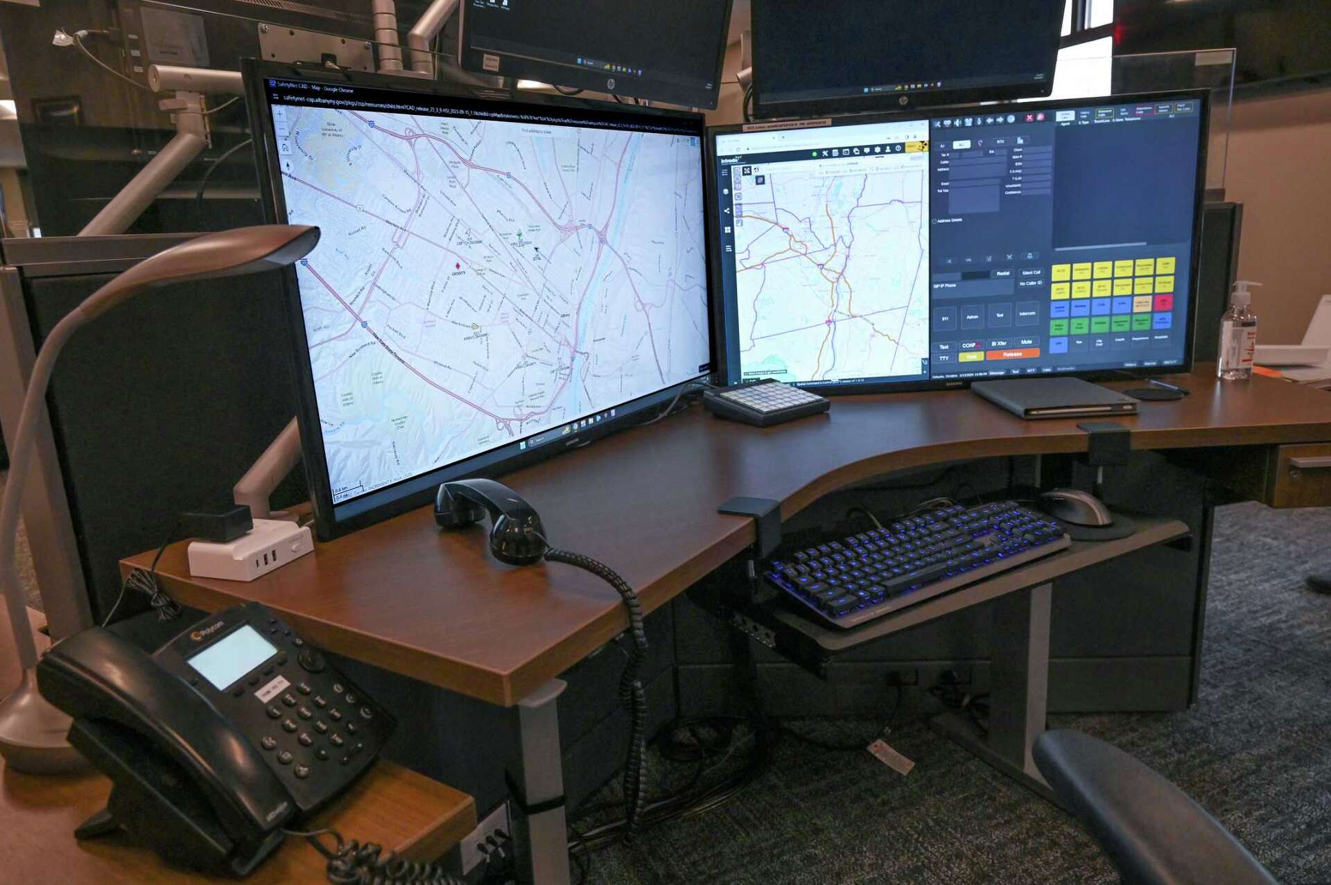 Albany unveils new 911 dispatch center