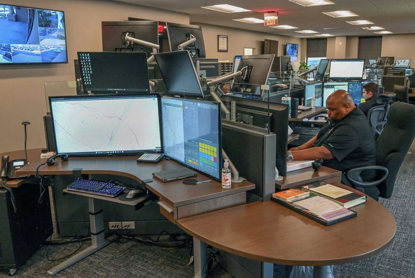Albany unveils new 911 dispatch center