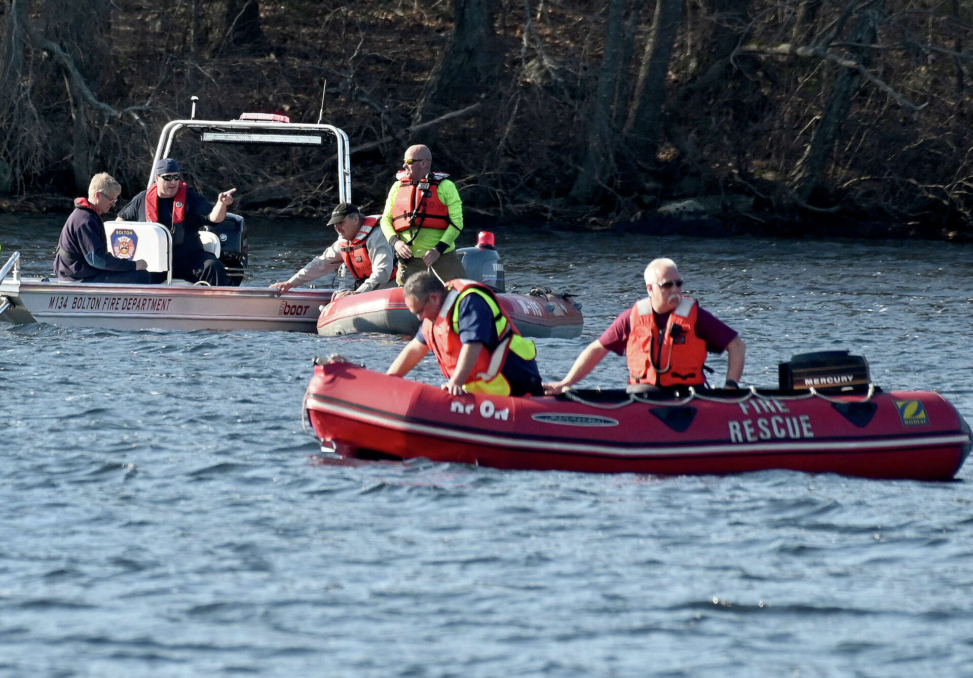 DEEP: Overturned canoe in Bolton lake leaves two dead