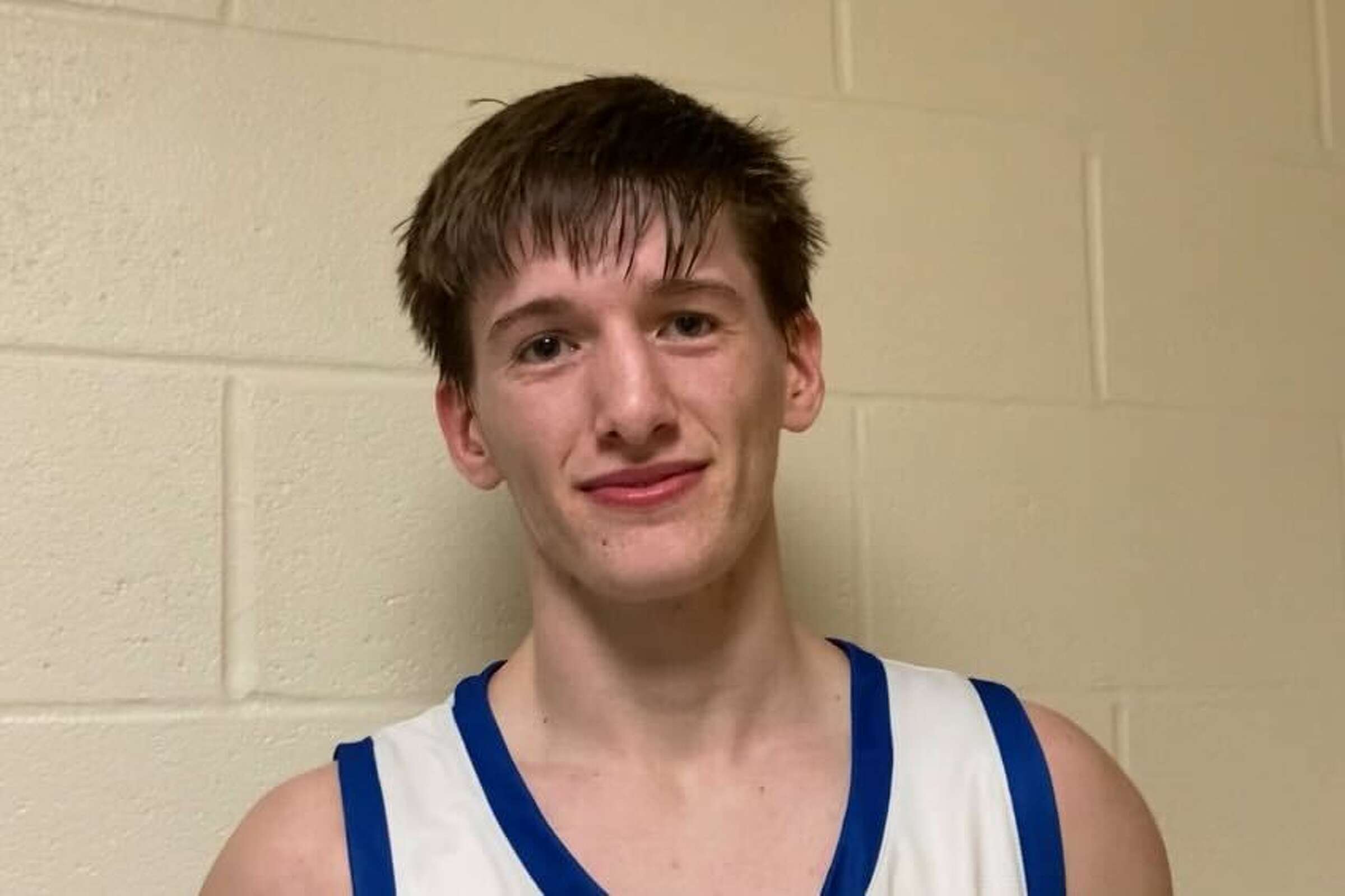 Lewis Mills boys basketball returns to first CIAC final since 1996