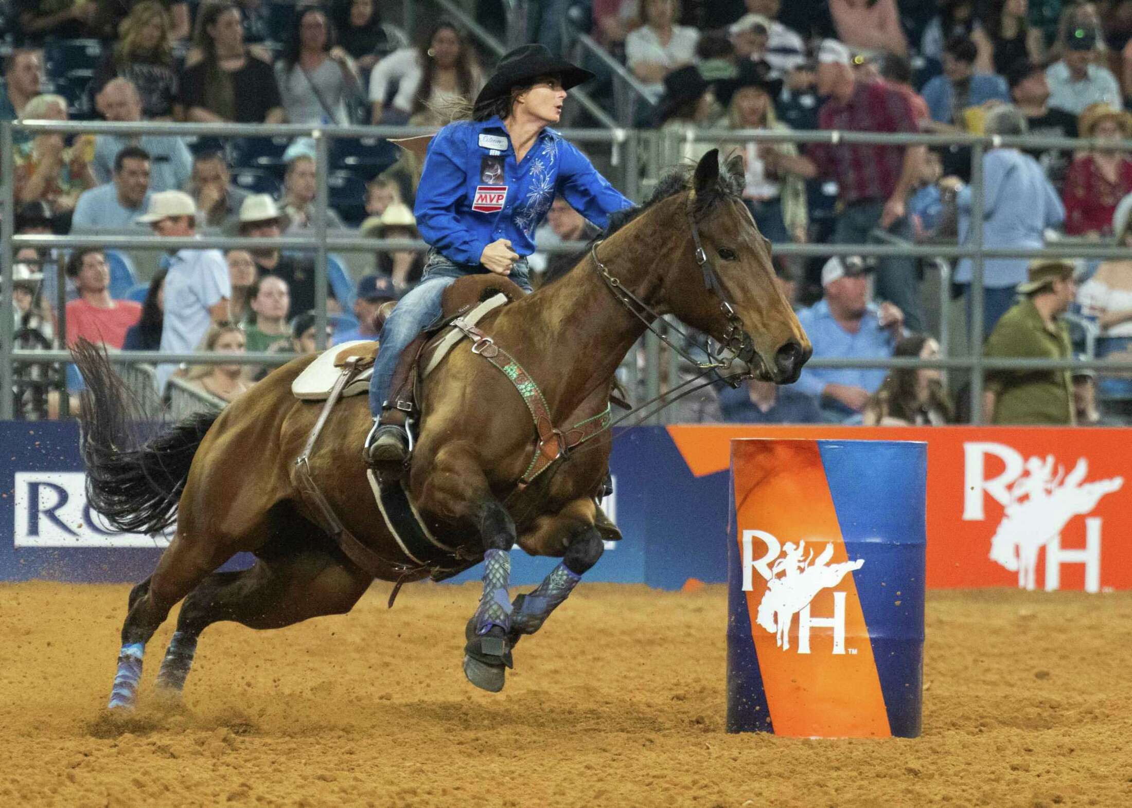 RodeoHouston: Richie Champion advances to bareback championship