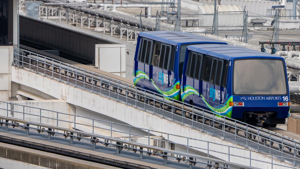 IAH Skyway train cars collide Tuesday during test run