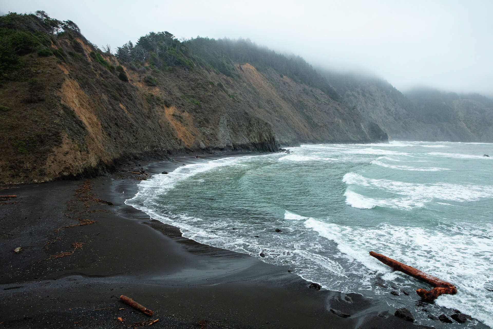Hikers rescued from sheer cliff on Northern California's Lost Coast