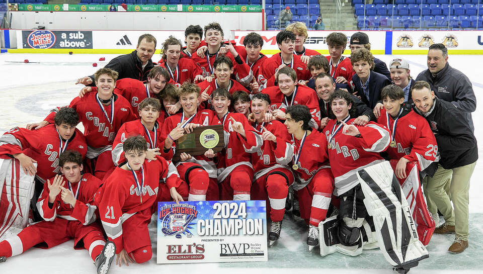 Conard beats BBDI for CIAC Division III hockey championship