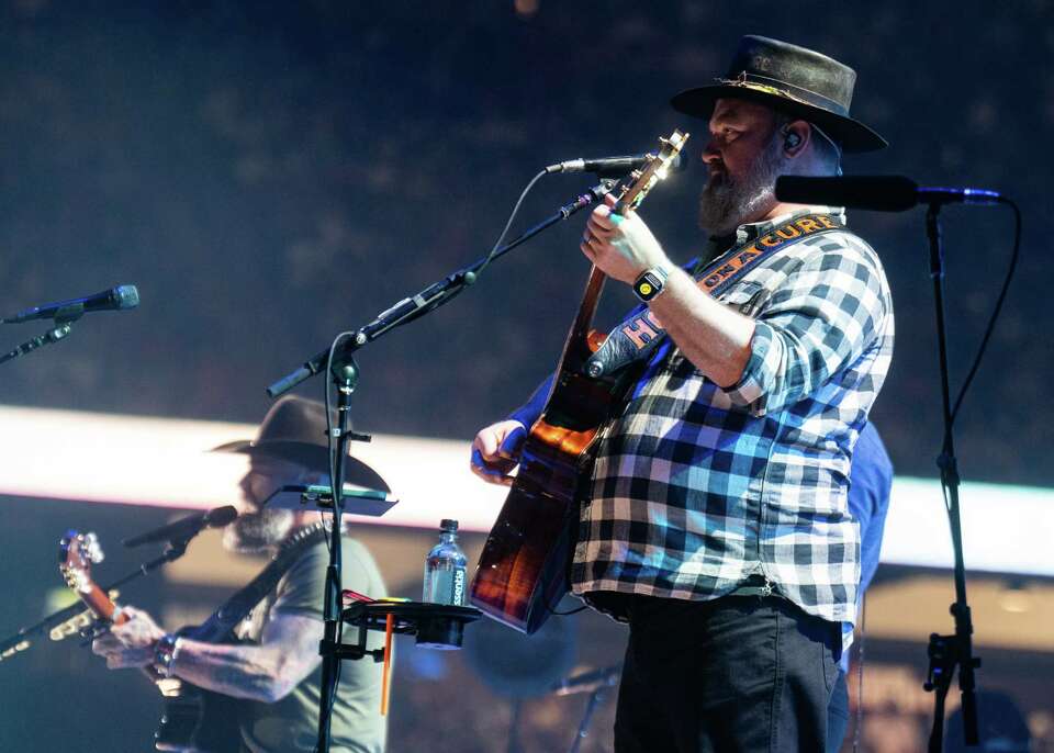 Houston Rodeo review: Zac Brown Band covers the Stones, Garth Brooks