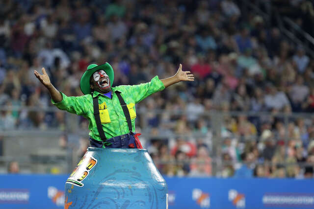Houston rodeo's most famous clown to retire after 50 years