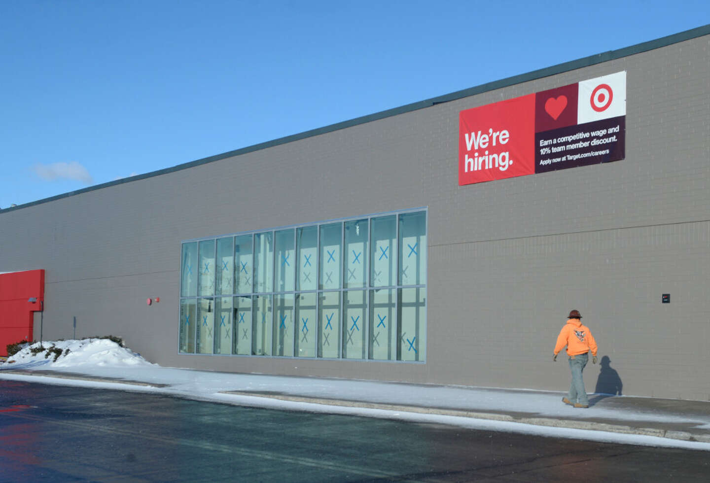 Target to open next month at Danbury Fair mall, bullseye sign reveals