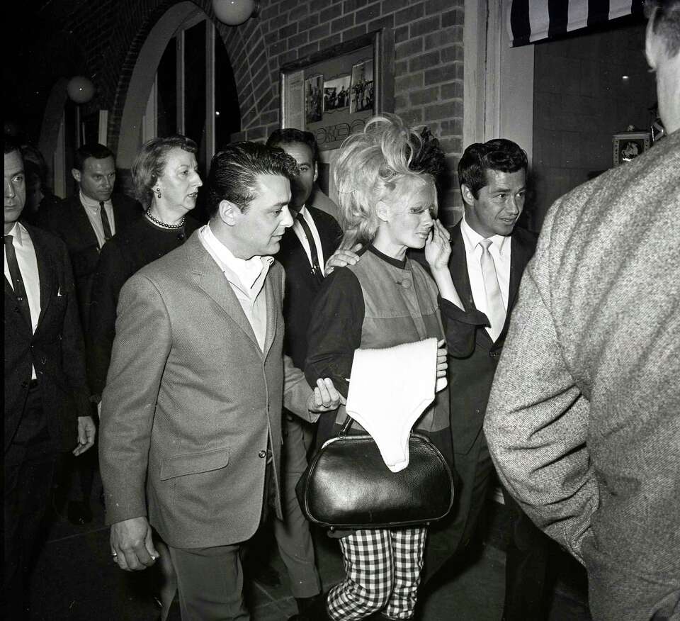 How a topless arrest made Carol Doda a San Francisco legend