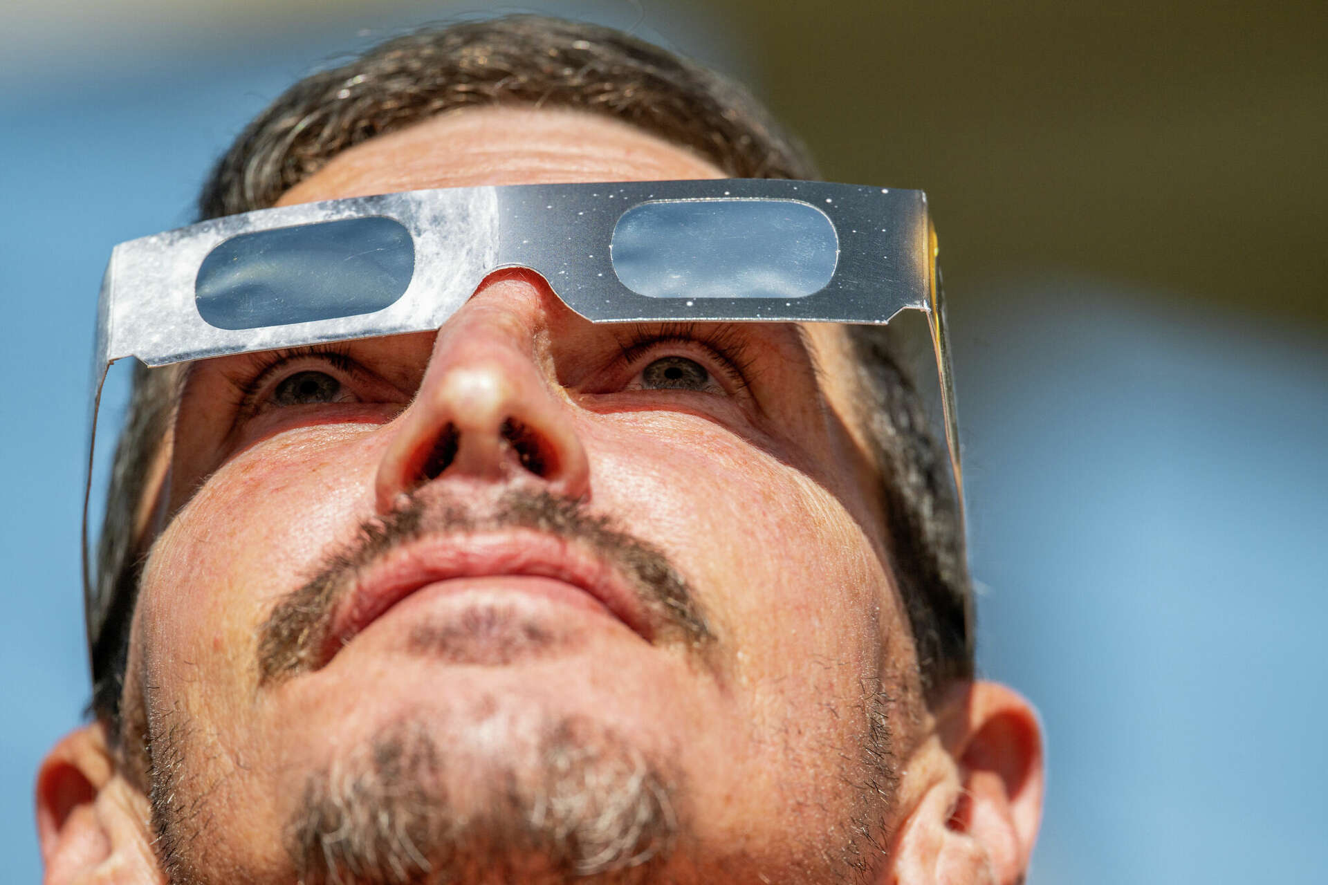 Buying eclipse glasses? Here's how to make sure they're safe.