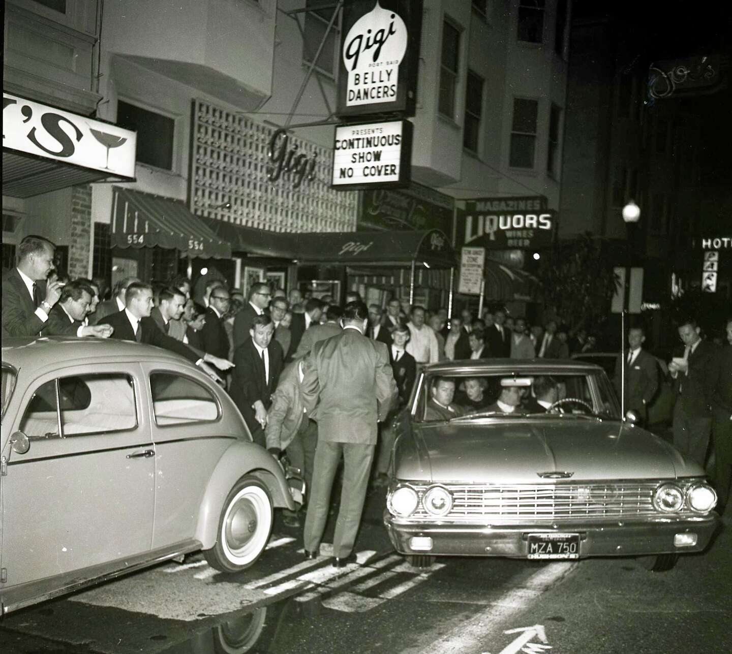 How a topless arrest made Carol Doda a San Francisco legend