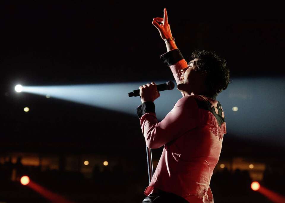 Houston Rodeo review: Jonas Brothers set new attendance record