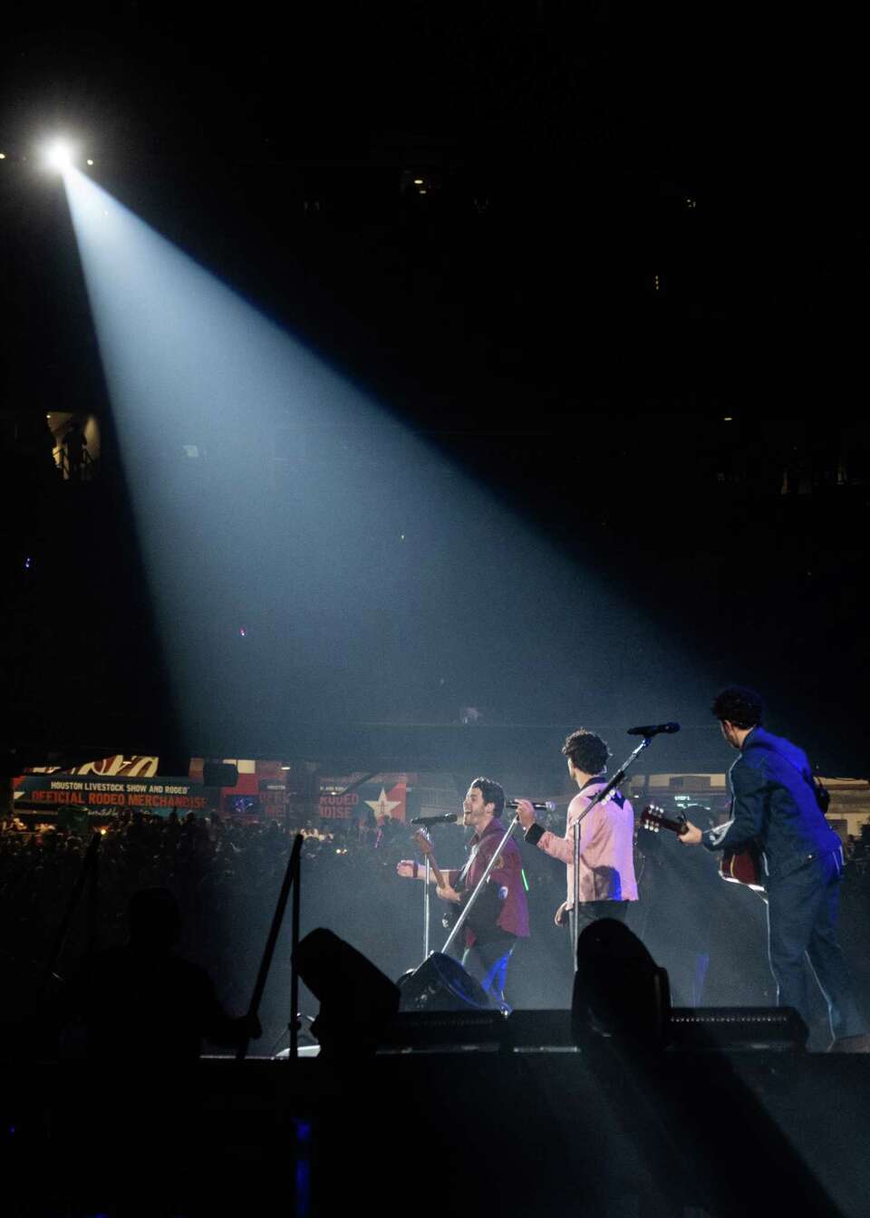 Houston Rodeo review: Jonas Brothers set new attendance record