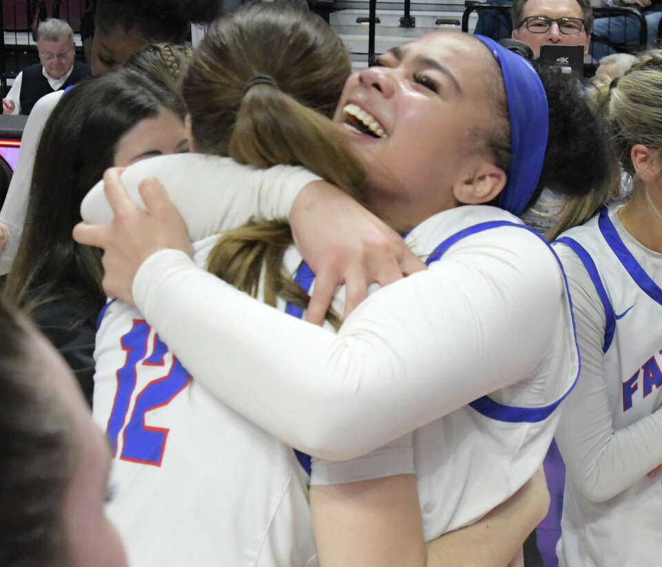 St. Paul beats Windham for CIAC girls basketball Class M title