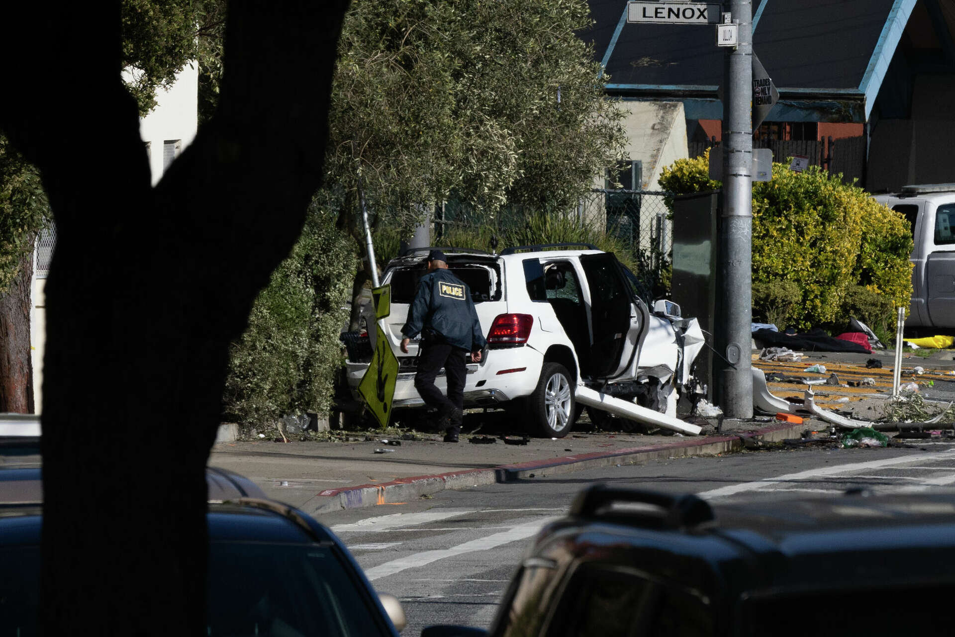 2 dead, including child, as SUV crashes into SF bus stop — 3 injured