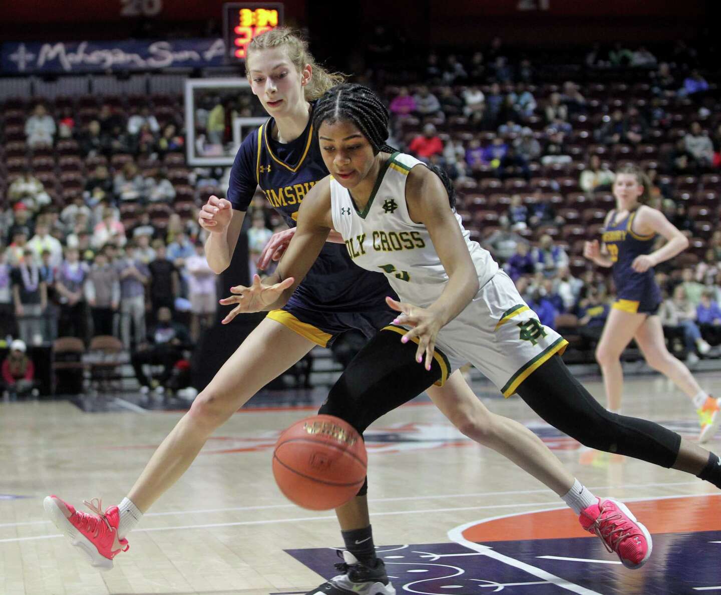 Simsbury wins 1st CIAC girls basketball title behind Jarvis, Gallagher