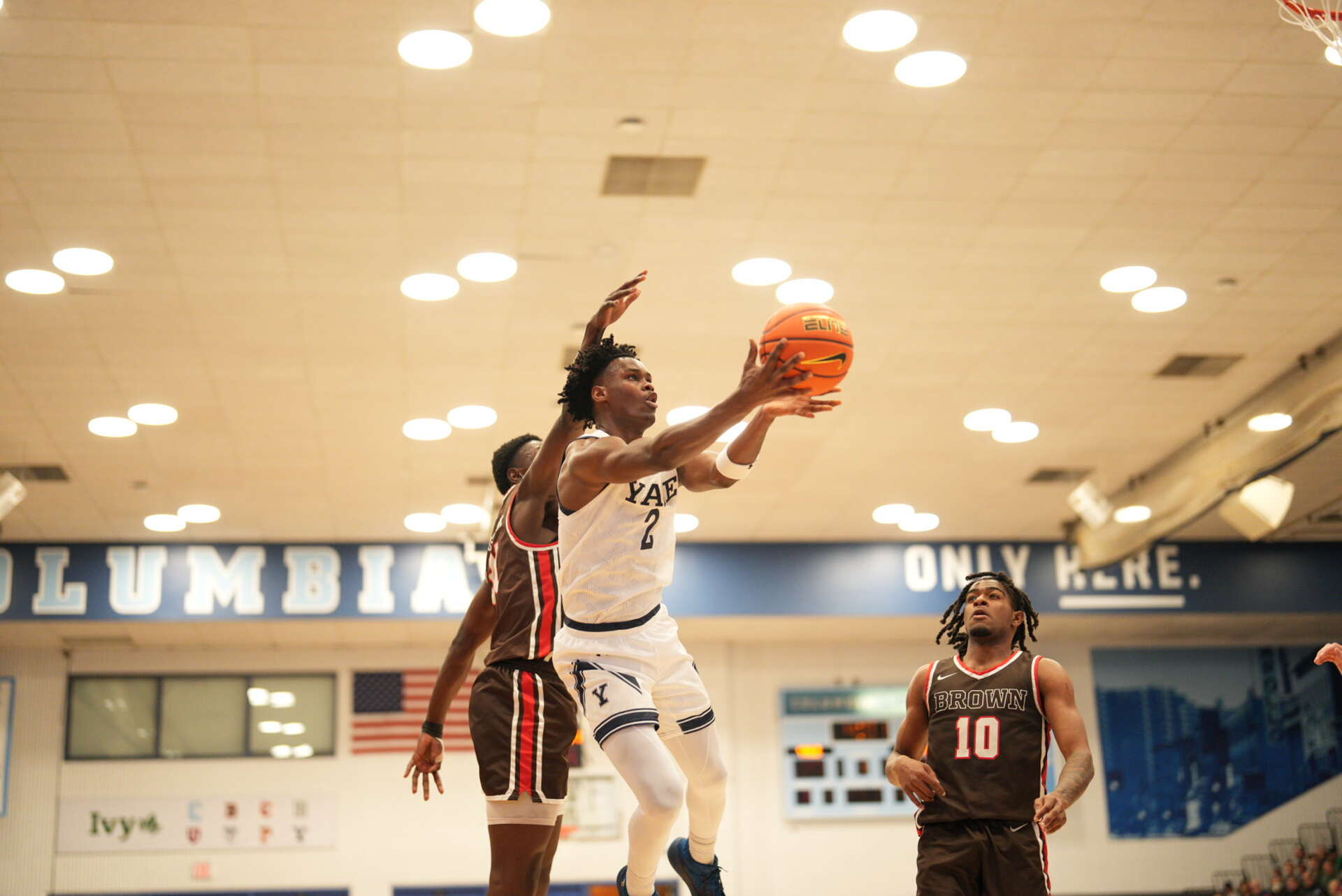Yale men's basketball stuns Brown at buzzer to win Ivy League