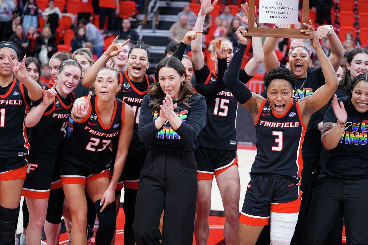 Fairfield basketball coach Carly Thibault-DuDonis follows family path