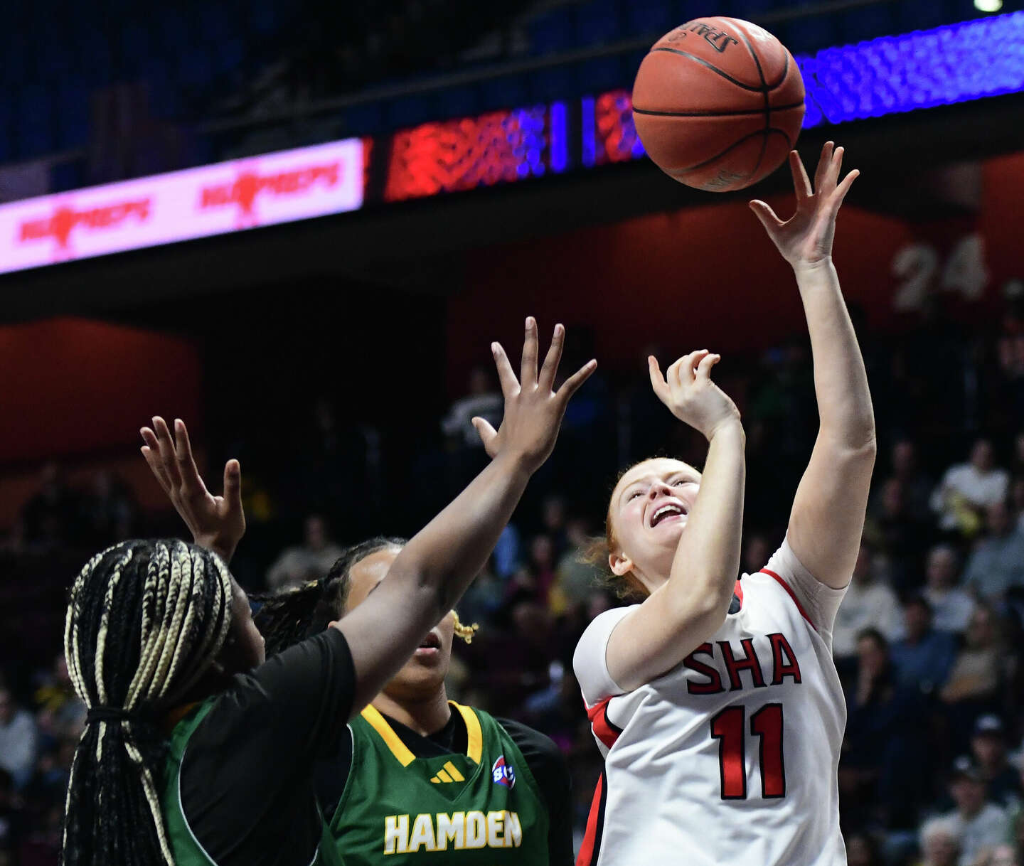 Hamden defeats Sacred Heart Academy for CIAC girls basketball title.